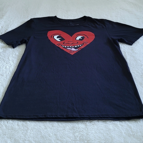 keith haring | Shirts | Keith Haring Red Heart Smiley Face Graphic Tee ...